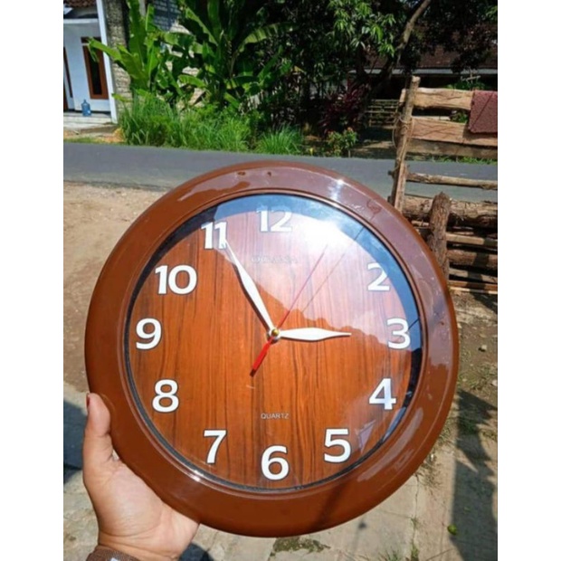 Jual JAM DINDING OGANA 8888 MOTIF KAYU WOOD 26cm | Shopee Indonesia