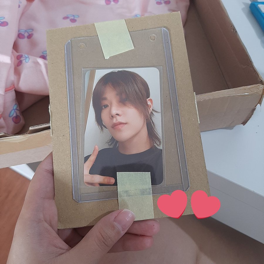 Jual NCT 127 Yuta Hello Kitty Pajama Photocard (booked) | Shopee Indonesia