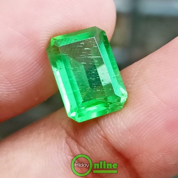 Jual NATURAL ZAMRUD / JAMRUD KALIMANTAN KOTAK KRISTAL HQ | Shopee Indonesia