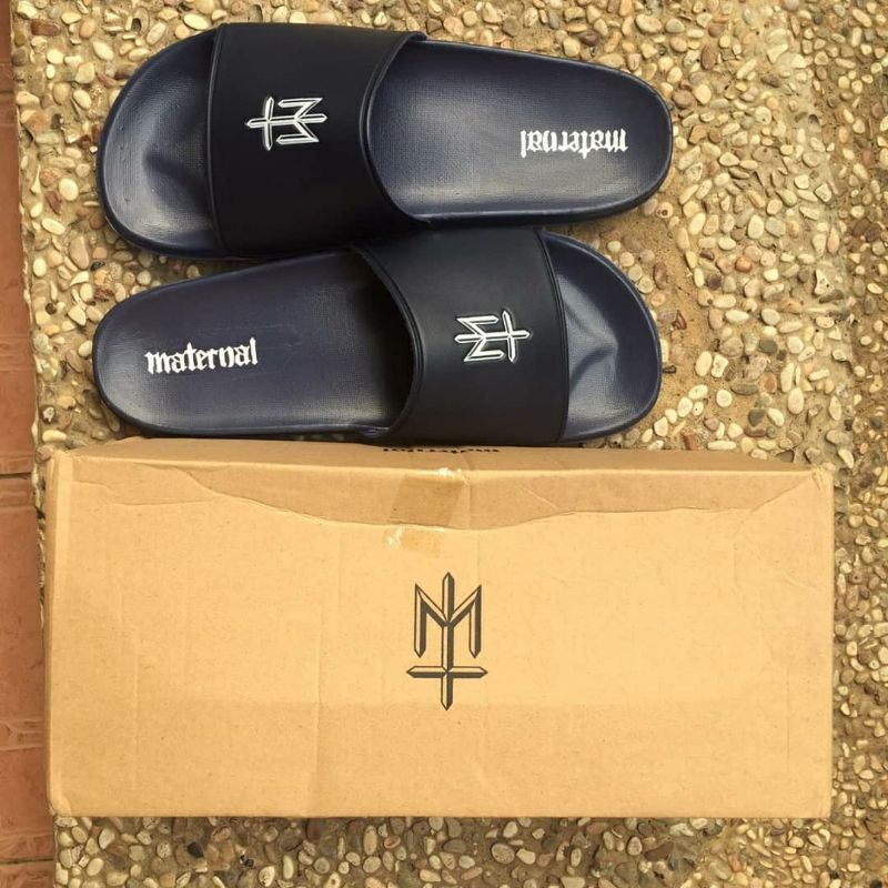 Jual Sandal Slide MATERNAL DISASTER Sendal Pria Dan Wanita Sandal karet ...