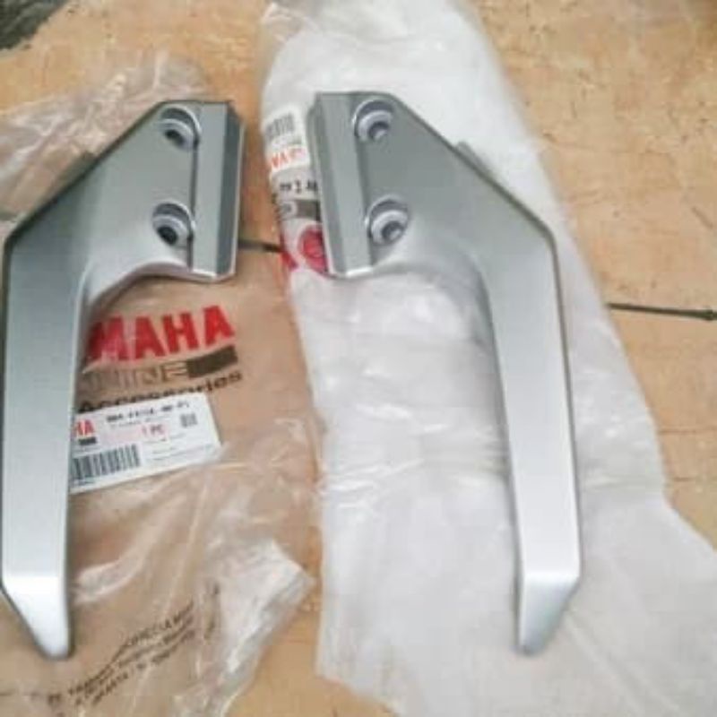 Jual BEHEL TANDUK ASSIST GRIP JOK YAMAHA MT25 MT 25 ORIGINAL | Shopee ...