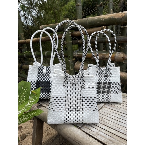 Jual Tas Anyaman Plastik Tas Jali Monochrome | Shopee Indonesia
