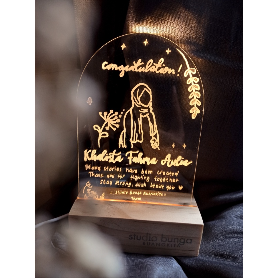 Jual akrilik custom / kado akrilik / akrilik LED A6 | Shopee Indonesia