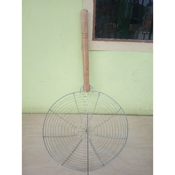 Jual SEROKAN PENGGORENGAN JUMBO MODEL PARABOLA PEGANGAN KAYU | Shopee ...