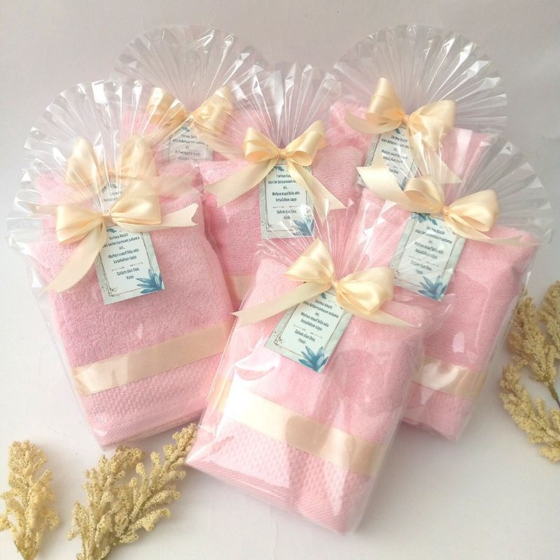 Jual Souvenir Handuk 30 x 70 cm + Plastik + Pita / Souvenir Hampers ...