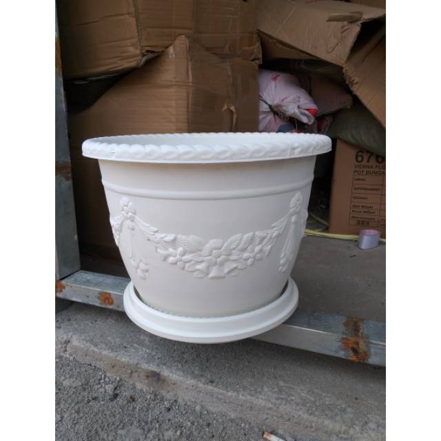Jual Pot bunga putih shallom 35cm +tatakan putih | Shopee Indonesia