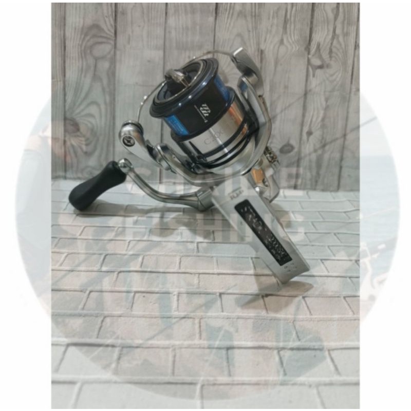 Jual Reel Shimano Stradic FL 2019 1000HG • 1000S • 2000SHG • 2500HG• C3000 • C3000XG • C3000HG ...