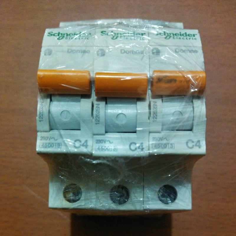 Jual Schneider 1p mcb c2 c4 (harga sma) | Shopee Indonesia