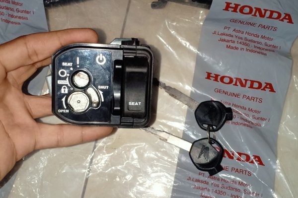 Jual key set kunci konci kontak Scoopy fi esp new k93 ring 12 original ...