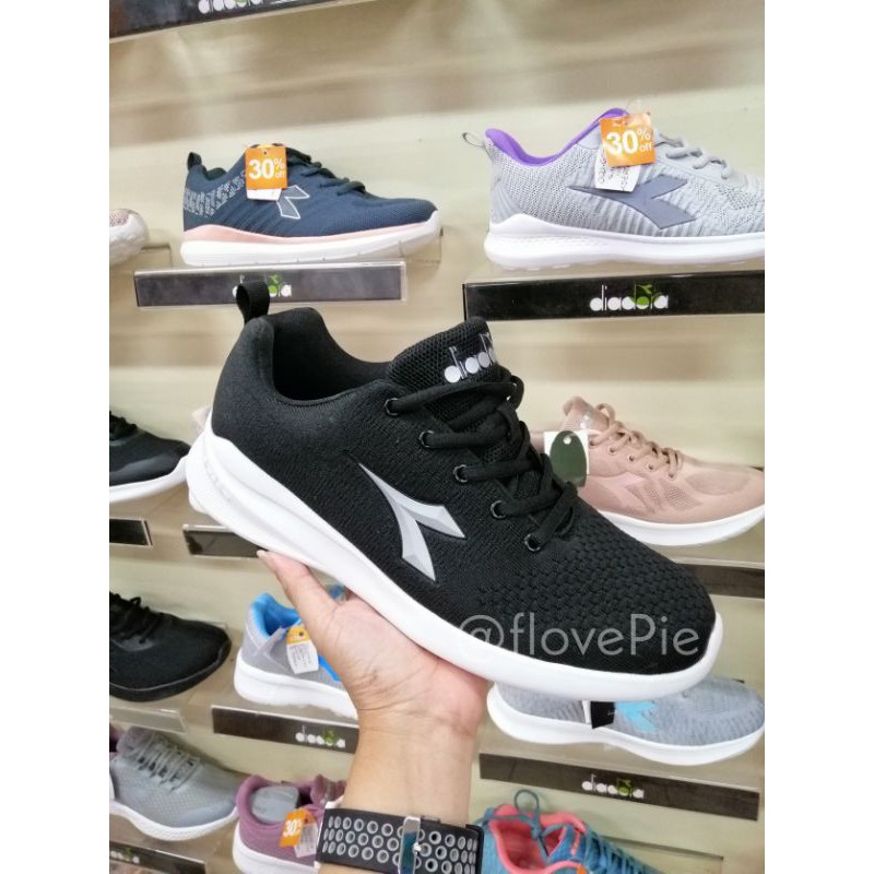 Jual Sepatu pria diadora Jube black original diadora shoes sneakers ...