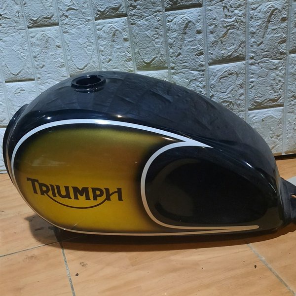 Jual TANGKI TRIUMPH NEW MEGAPRO INJEKSI HITAM LIS KUALITAS PREMIUM ...