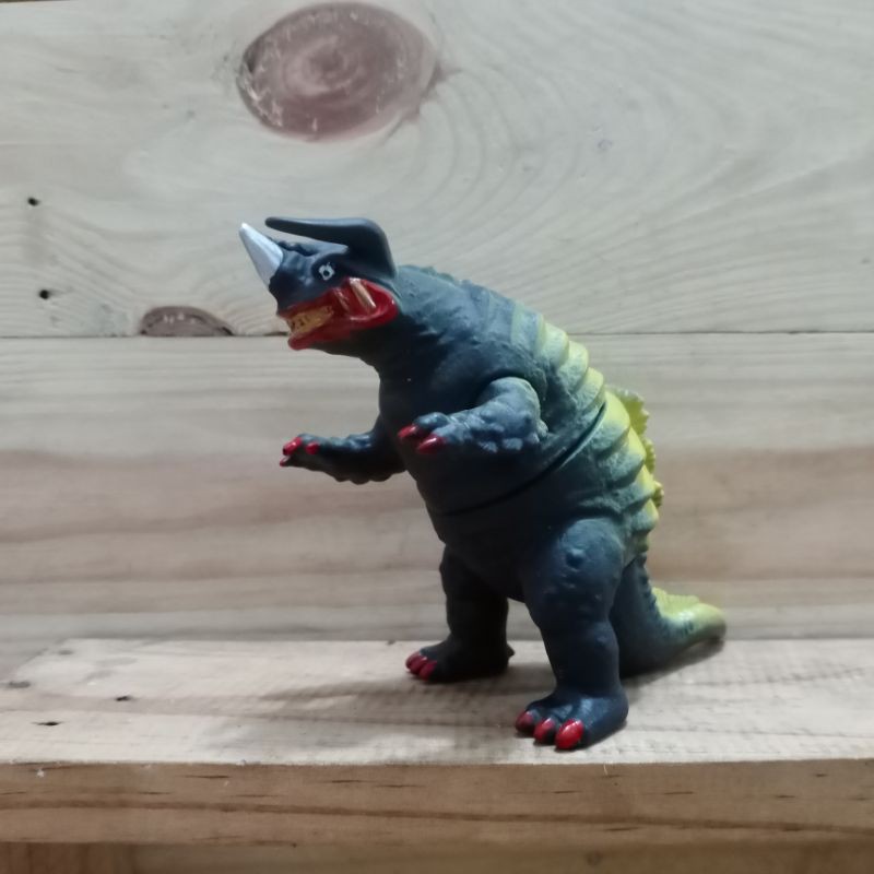 Jual bootleg figure ultraman karet ultra monster neronga ultraman z rb ...