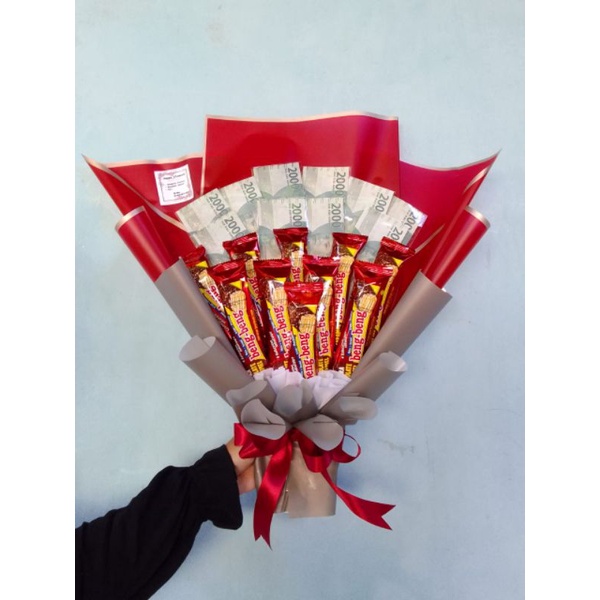 Jual BUCKET UANG DAN SNACK/ UANG 10 LEMBAR DUA RIBUAN + 10 Bang-Bang ...