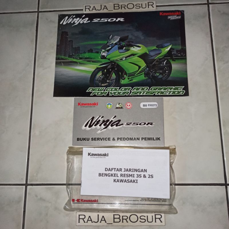 Jual Buku service dan pedoman pemilik/manual book + poster brosur flyer Kawasaki Ninja 250R 1Set ...