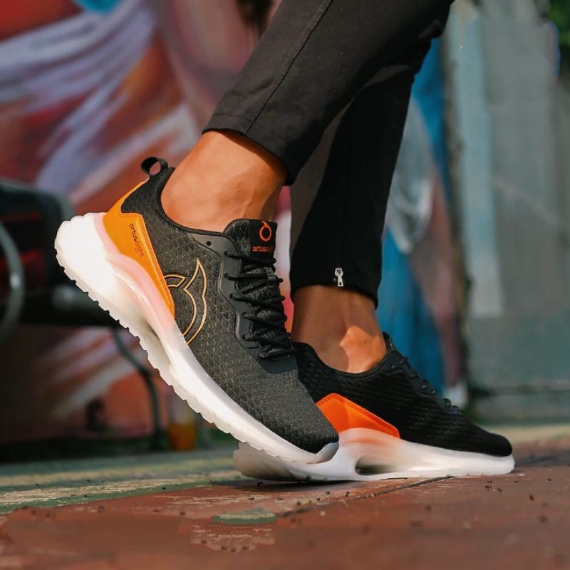 Jual ortuseight stallion black | Shopee Indonesia