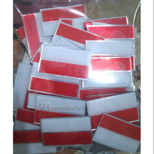 Jual Pin bendera 3x5cm | pin bendera seragam sekolah merah putih | pin ...