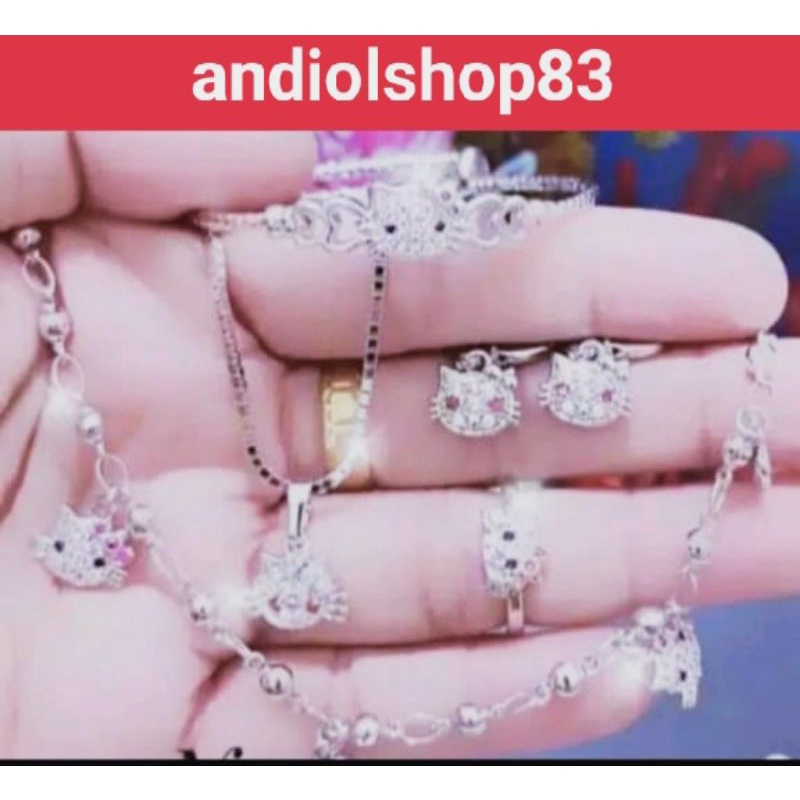 Jual Perhiasan anak-anak titanium set lengkap motif HK silver dan motif Chenel gold pilihan ...