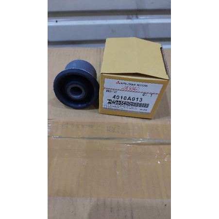 Jual BUSH UPPER ARM BUSH SAYAP ATAS TRITON PAJERO OEM | Shopee Indonesia