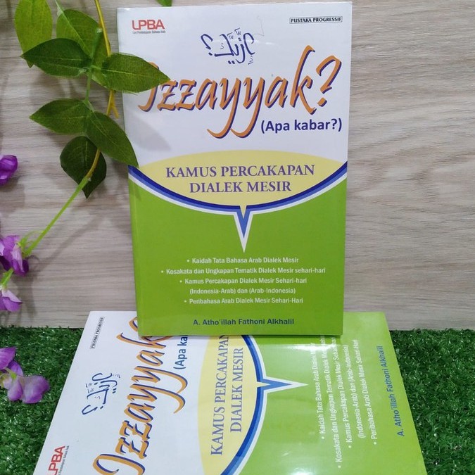 Jual Izzayyak Kamus Percakapan Dialek Mesir - Atho'illah Fathoni ...