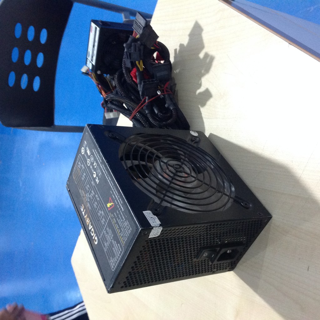 Jual psu non modular gigabyte 610w | Shopee Indonesia