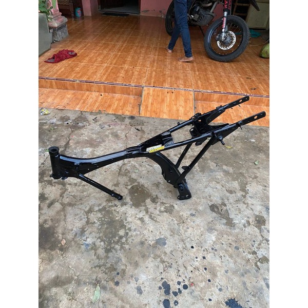 Jual Rangka honda gl 100 original rangka gl 100 original set engsel ...