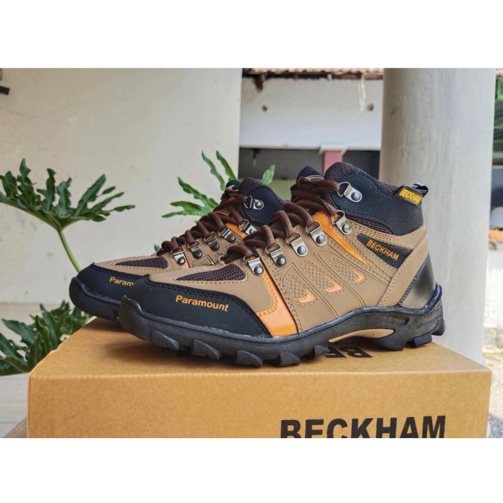 Jual Sepatu Gunung Adventure Wanita Pria - Sepatu Hiking Olahraga ...