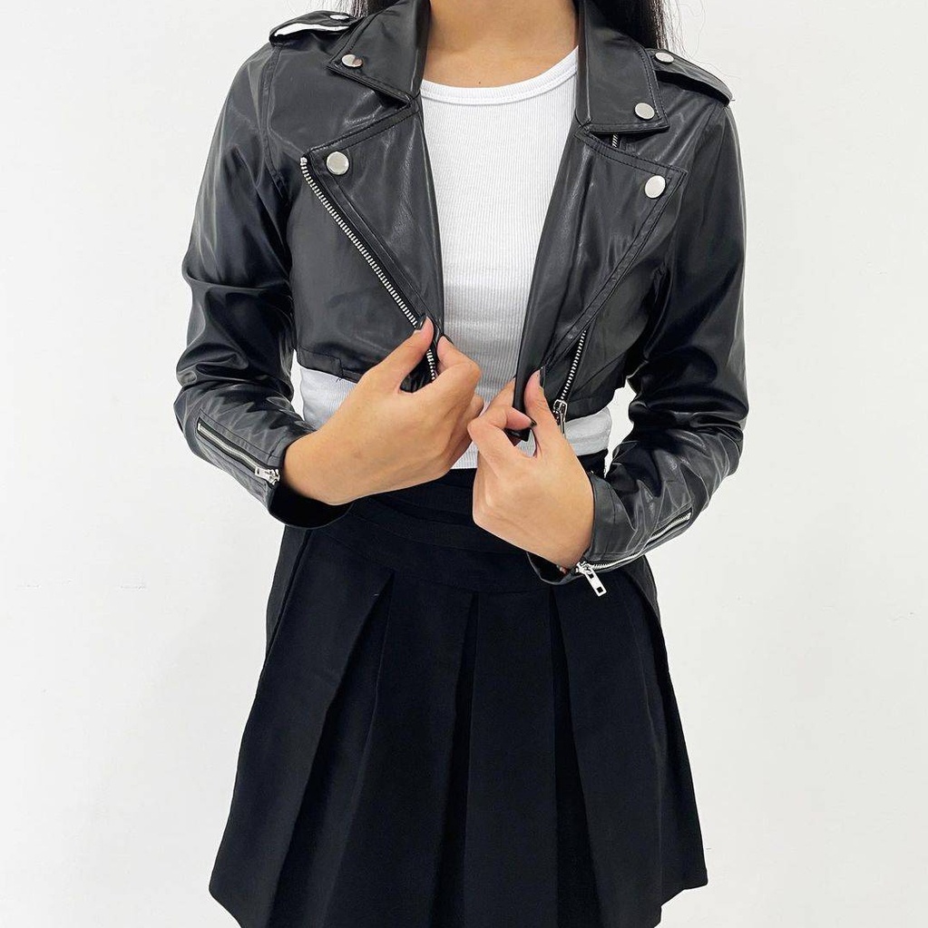 Jual Paula leather jacket - crop | Shopee Indonesia