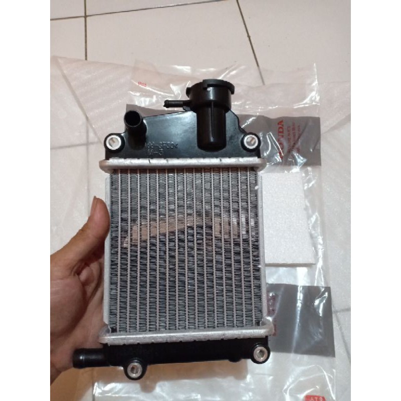 Jual Radiator Vario 110 Karburator Belum injeksi Vario techno 110 ...