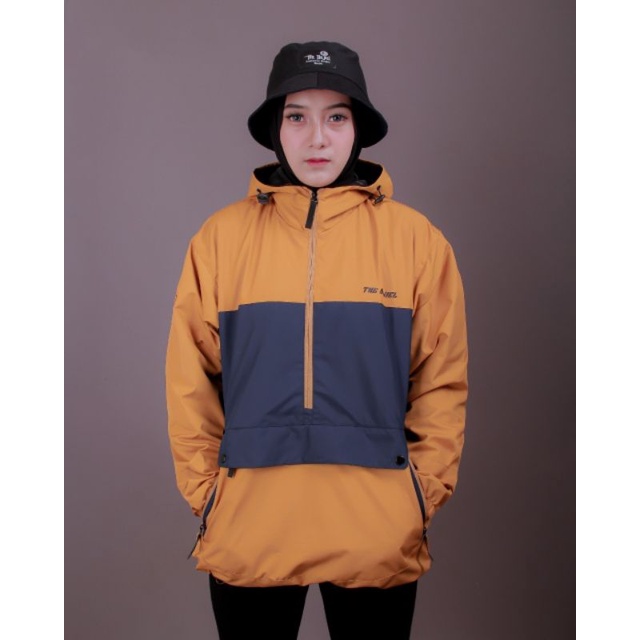 Jual Jaket cougle outdoor pria dan wanita jaket gunung parasut | Shopee ...
