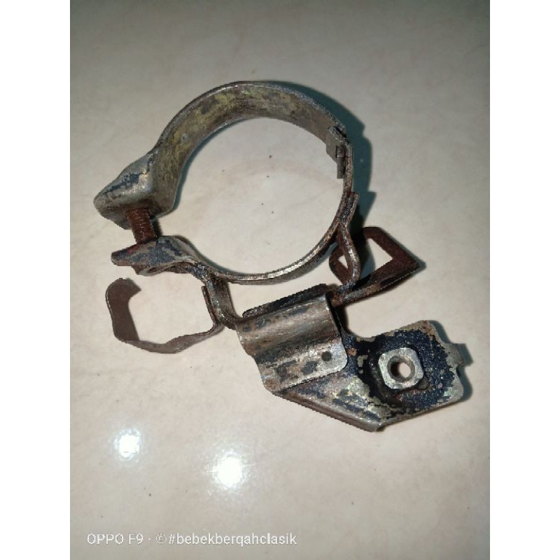 Jual braket klakson, buzzer, dudukan klakson ORI honda c70 MK3 ( Bekas ...