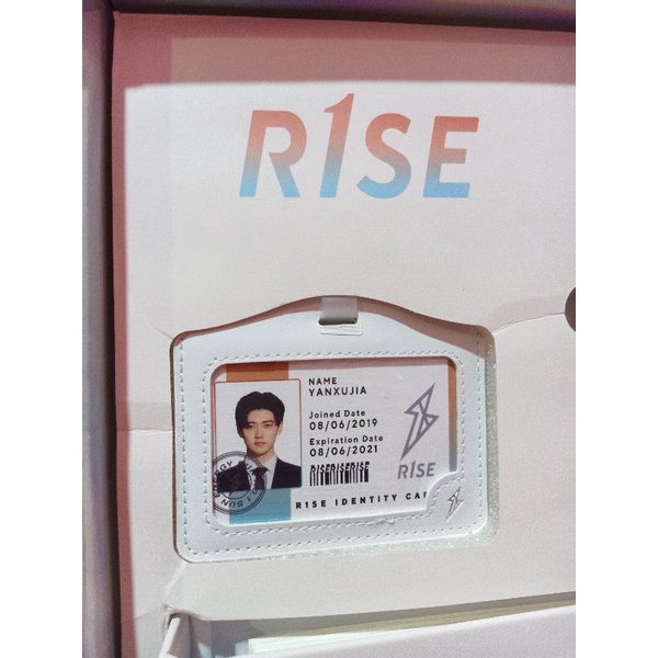 Jual ID CARD GRADUATE BOOK R1SE YAN XUJIA | Shopee Indonesia