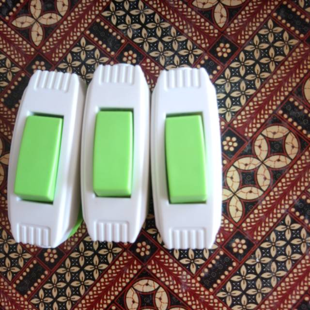 Jual SAKLAR GANTUNG WARNA HIJAU READY STOCK BANYAK | Shopee Indonesia