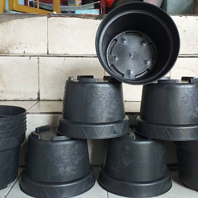 Jual Pot bunga 28 plastik hitam, paket isi; 12 pcs, axbxt 25x18x18 ...