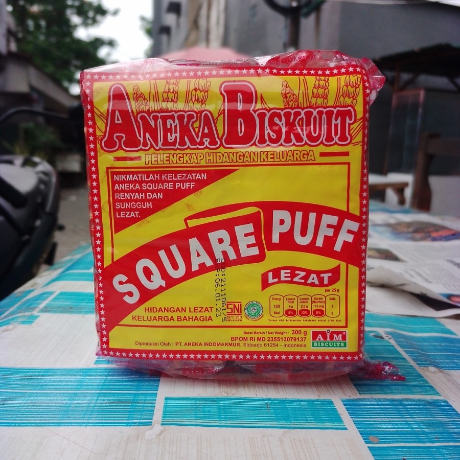 Jual Biskuit Gabin merk AIM Square Puff rasa Manis - kemasan 300 gram ...