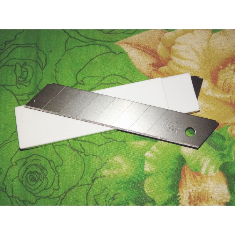 Jual Isi Cutter Joyko Besar , cutter blade Made in korea TAJAM | Shopee ...