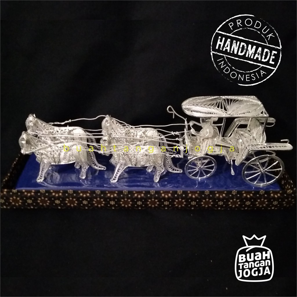 Jual Miniatur Andong 4 Kuda Lapis Perak - Kerajinan Khas Kotagede Jogja | Shopee Indonesia