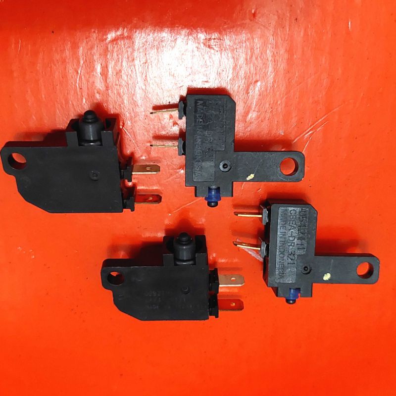 Jual switch lampu rem depan kanan Yamaha R25, MT25, XMax, NMax original ...
