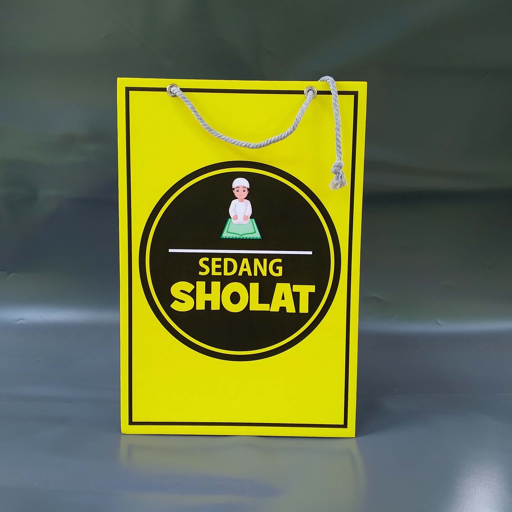 Jual Poster Gantung/Hard Poster : Sedang Sholat | Shopee Indonesia