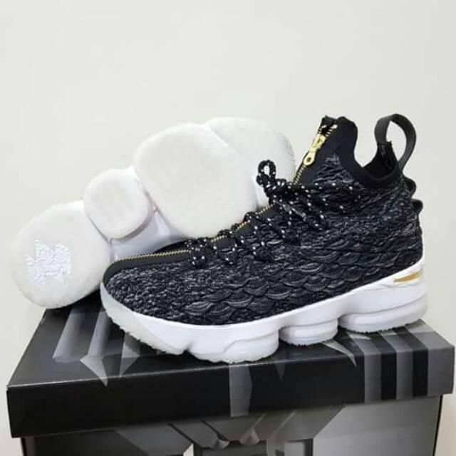 Jual Sepatu basket nike lebron 15 high long live the kings zip | Shopee ...