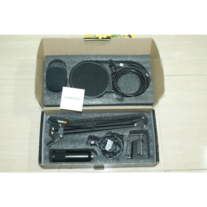 Jual Soundtech Microphone USB Plug and play For Streaming Recording ...
