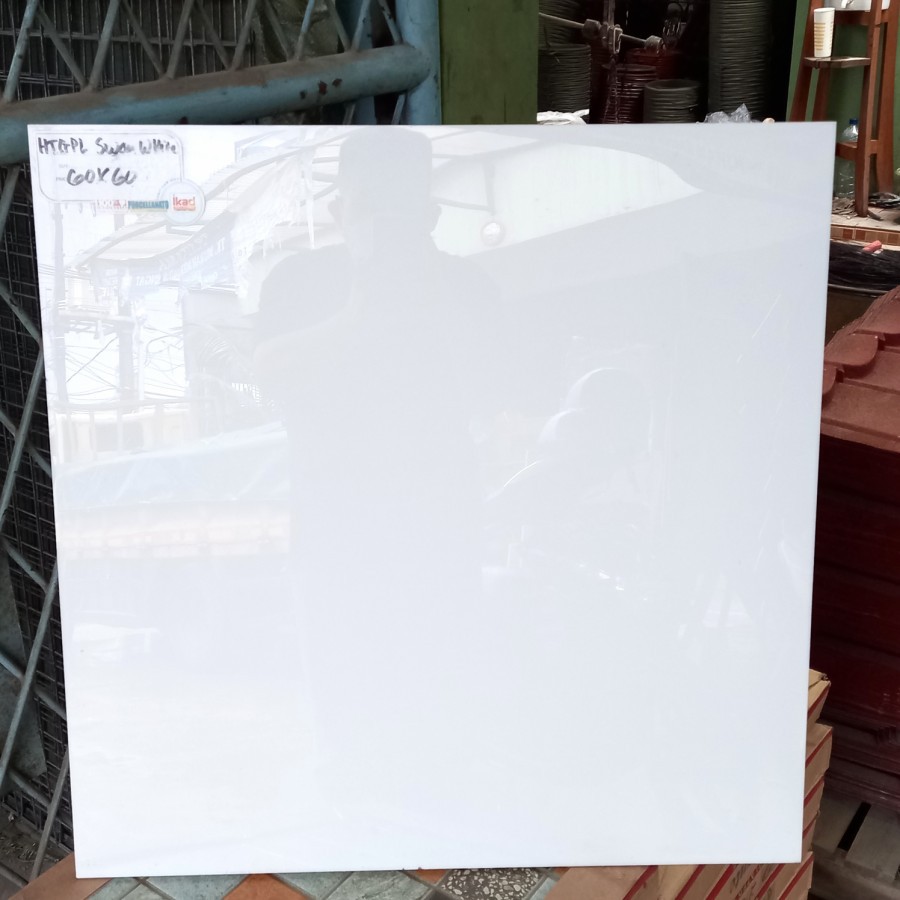 Jual GRANIT LANTAI PUTIH 60X60 SUPER GLOSSY SUPER WHITE | Shopee Indonesia