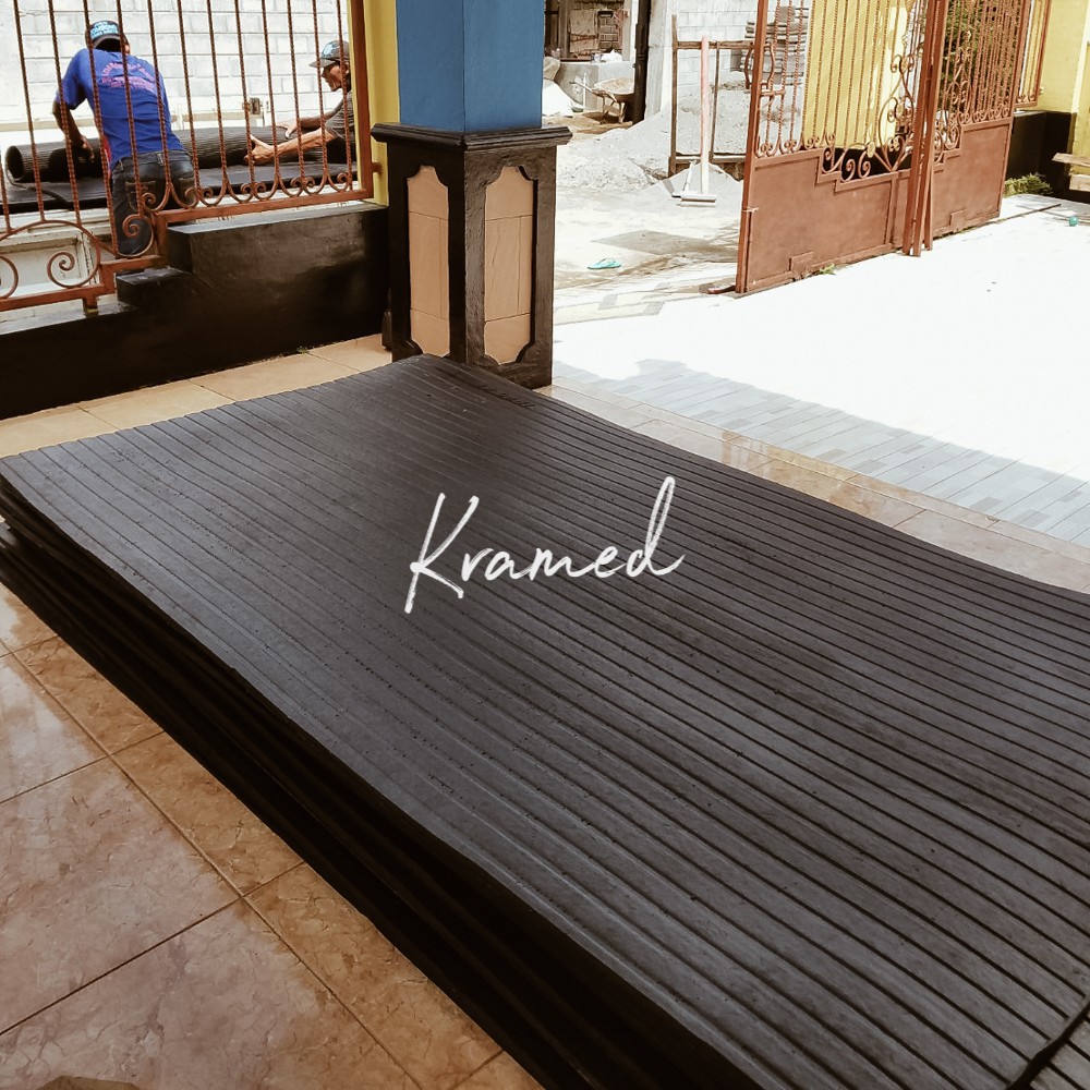 Jual Karpet Karet Alas Sapi dan Hewan Ternak Serat Benang Ply | Shopee ...