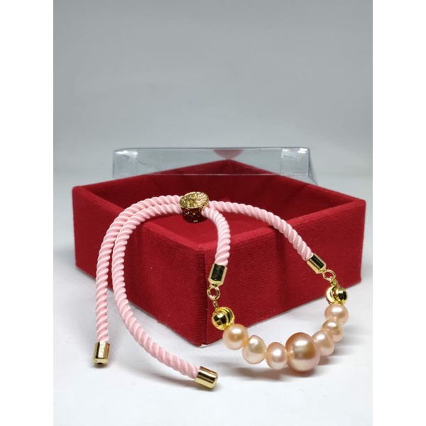 Jual Gelang Serut 7 Mutiara Air Tawar Peach Mix Bola Emas Tali Pink ...