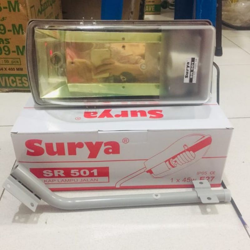 Jual Kap Lampu Jalan SURYA WATERPROOF SR 501 IP65 E27 Panjang 32cm / Kap PJU Anti air | Shopee ...