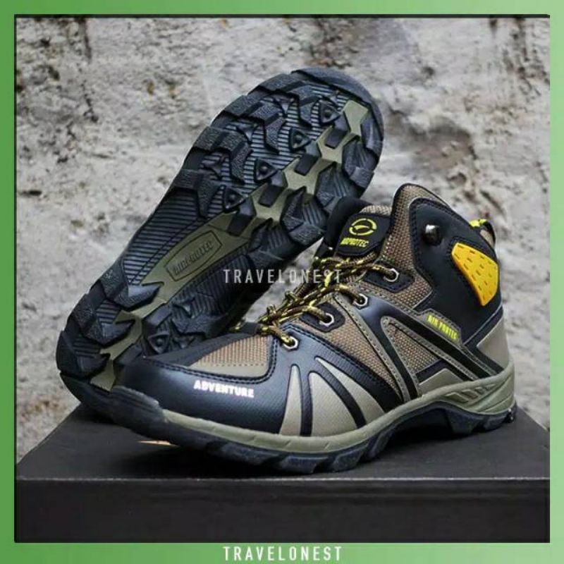 Jual Sepatu Gunung Adventure Outdoor Trekking Hiking Original | Shopee ...