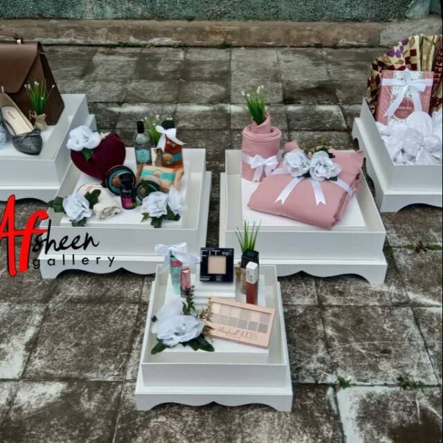 Jual Box hantaran seserahan pernikahan kaki ukir set isi 6 | Shopee ...
