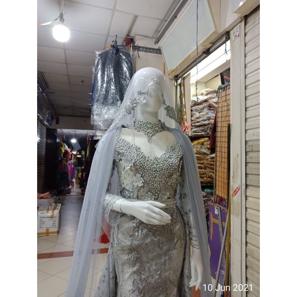 Jual GAUN WEDDING SLIM MEWAH FULL PAYET BEREKOR /GAUN MODERN//GAUN ...