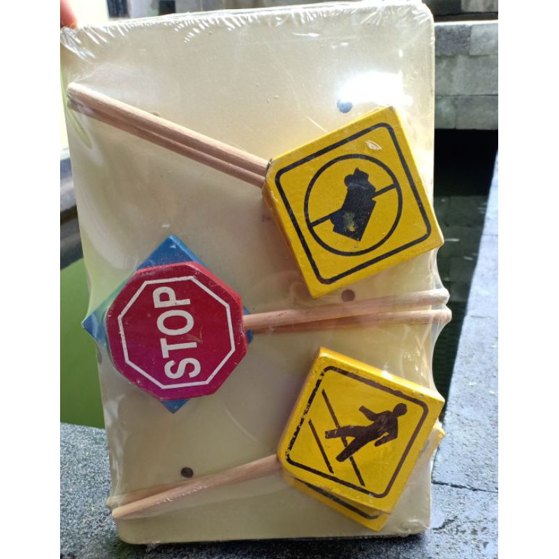 Jual Mainan edukasi anak - rambu-rambu lalu lintas | Shopee Indonesia
