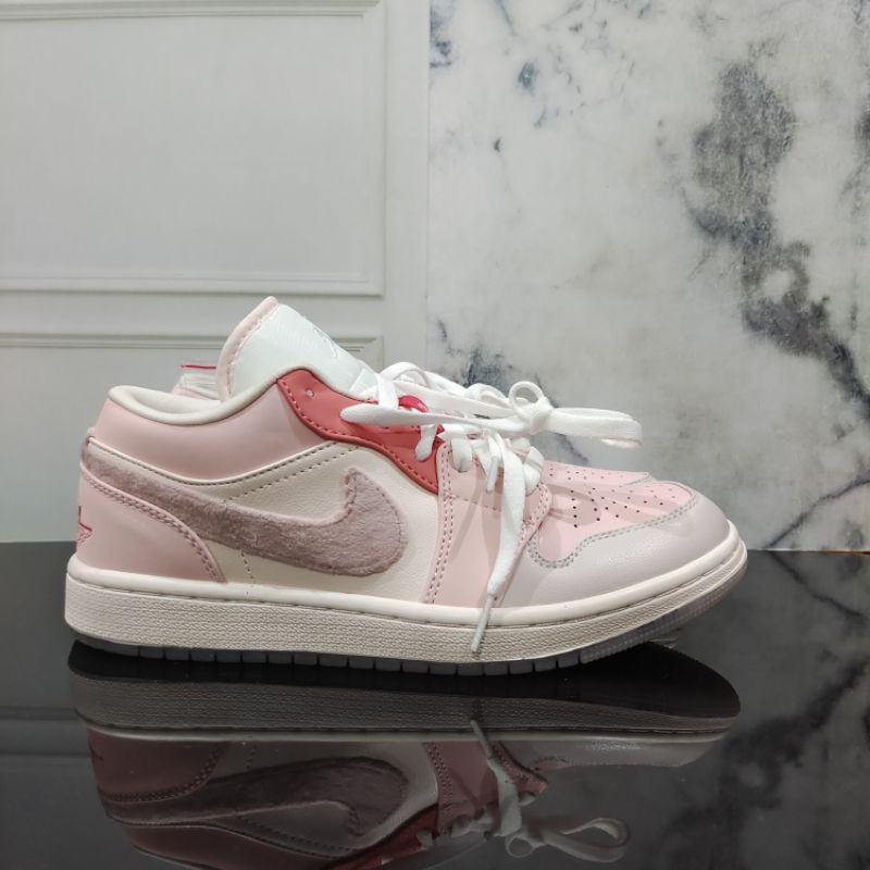 Jual Nike Air Jordan 1 Low Mighty Swoosher Pink | Shopee Indonesia