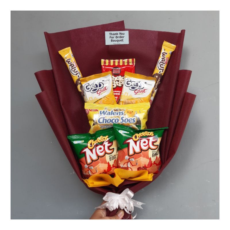 Jual Bouquet Snack Maroon (snack random) | Shopee Indonesia
